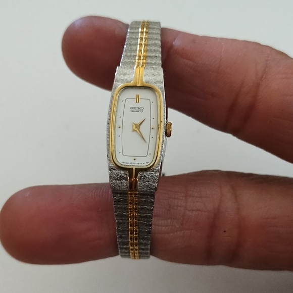 Seiko | Accessories | Vintage Seiko Womens Watch 2e2639 Two Tone 675 Band With Chain Working ...